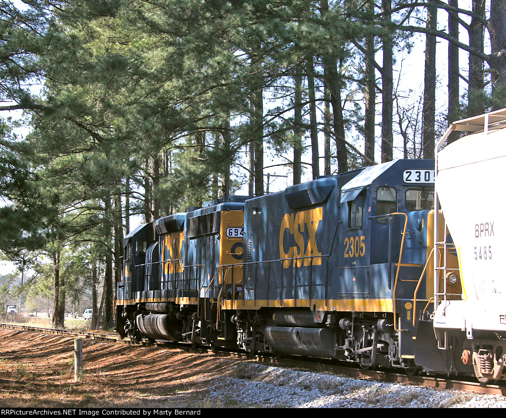 CSX 6942 and 2305 East of Town